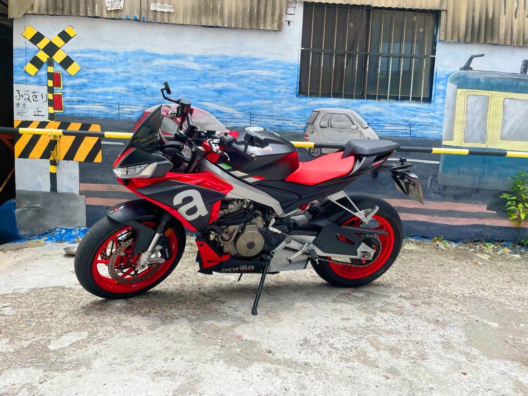 APRILIA TUONO 660 公司車, 機車, 重機在旋轉拍賣