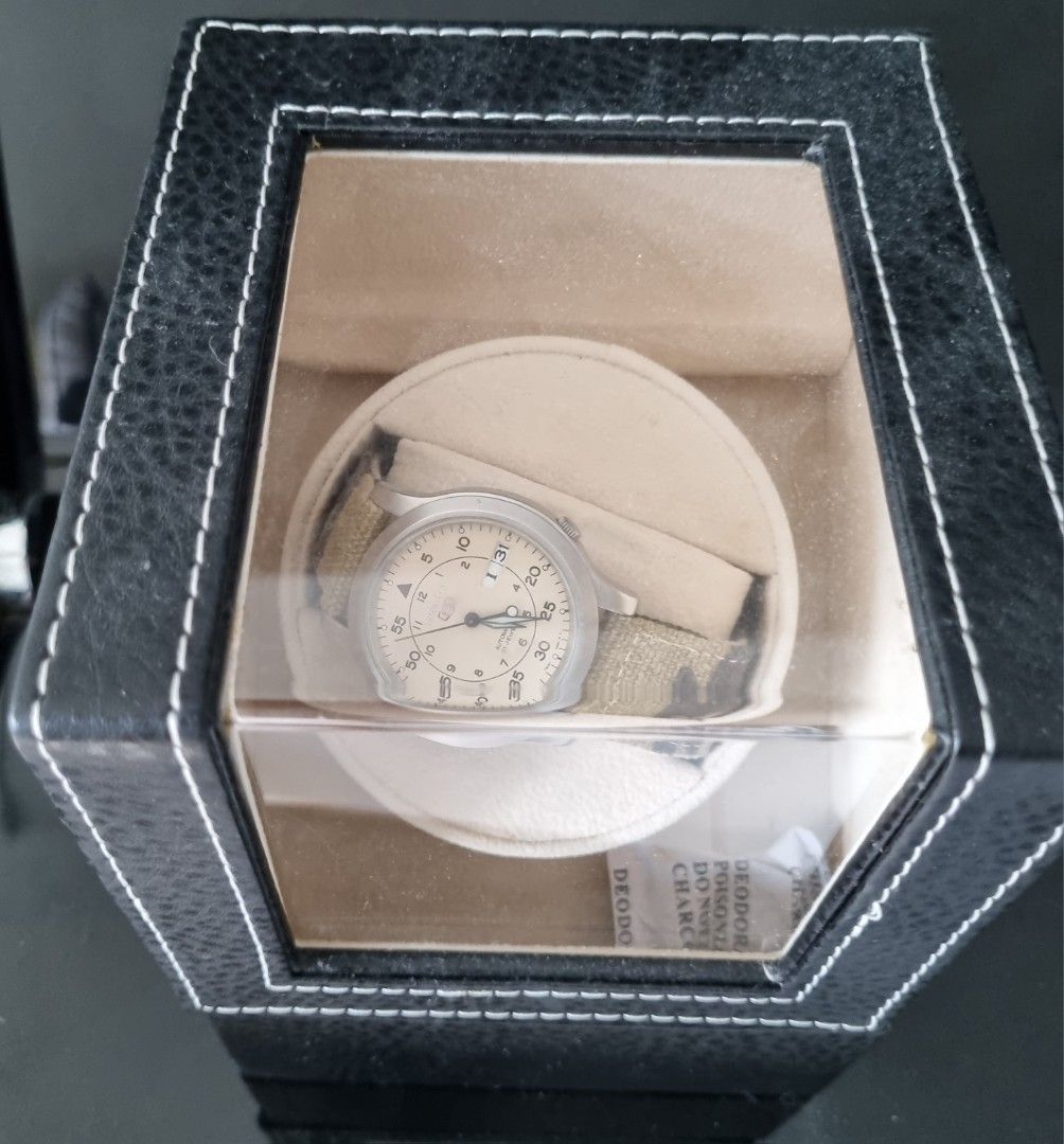 Auto Seiko watch with Auto watch winder!, Luxury, Watches on Carousell