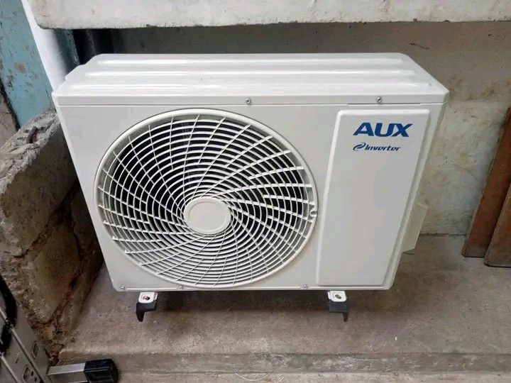 AUX Q series full DC split type inverter Aircon with free installation ...