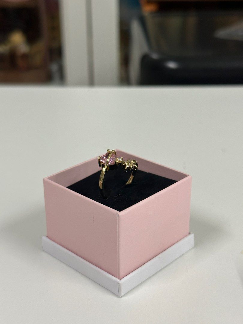 Barbie pink diamond ring, Women's Fashion, Jewelry & Organisers, Rings ...