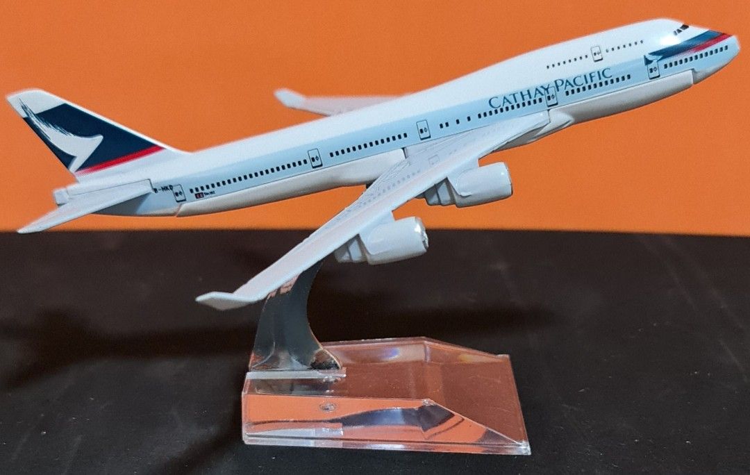 Boeing 747 Cathay Pacific Airlines Model, Hobbies & Toys, Memorabilia ...