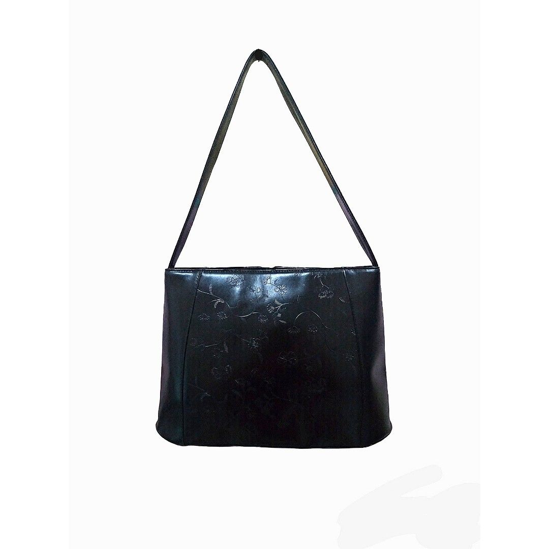 Classic Cesti Leather Shoulder Bag on Carousell