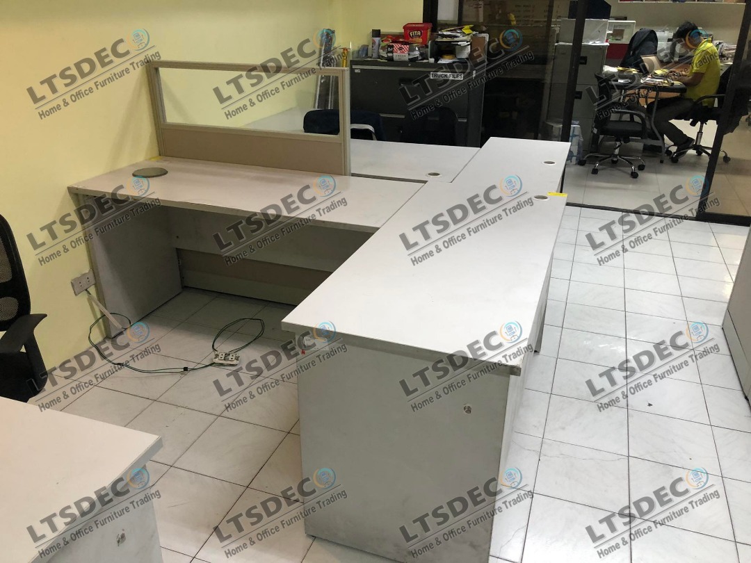 CUSTOM MADE L SHAPE OFFICE TABLE OFFICE FURNITURE AND PARTITION on ...