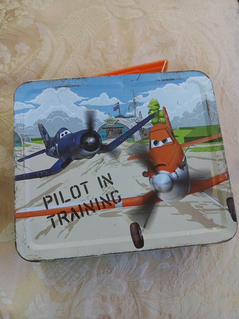 Disney Planes snacks / lunch tin box, Hobbies & Toys, Memorabilia ...