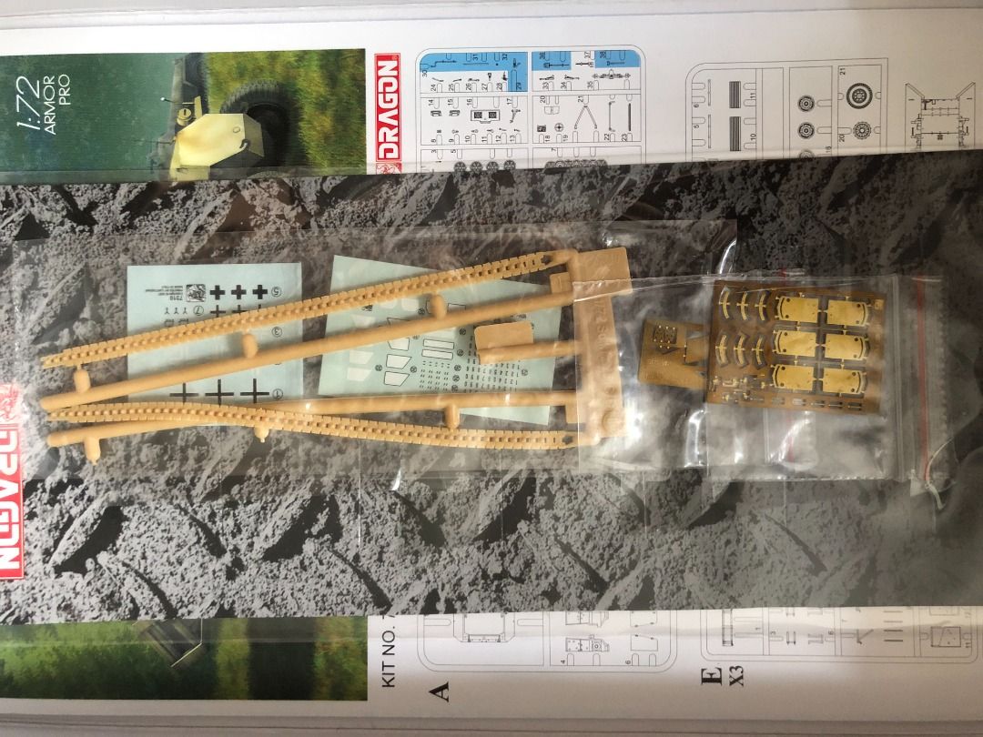 Dragon 威龍 1/72 Sd Kfz 251/2 Ausf D mit Wurfrahmen 40, 興趣及遊戲, 玩具 & 遊戲類 ...