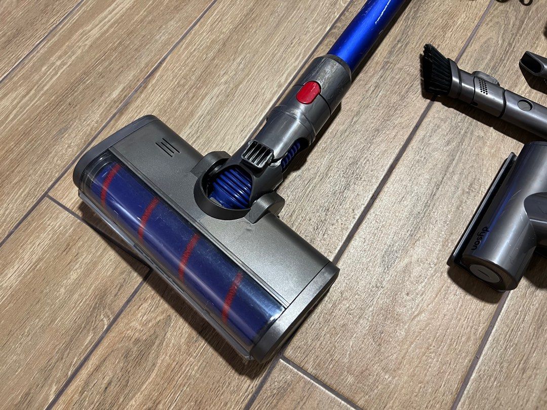 Dyson V8 Fluffy Pro, TV & Home Appliances, Vacuum Cleaner ...