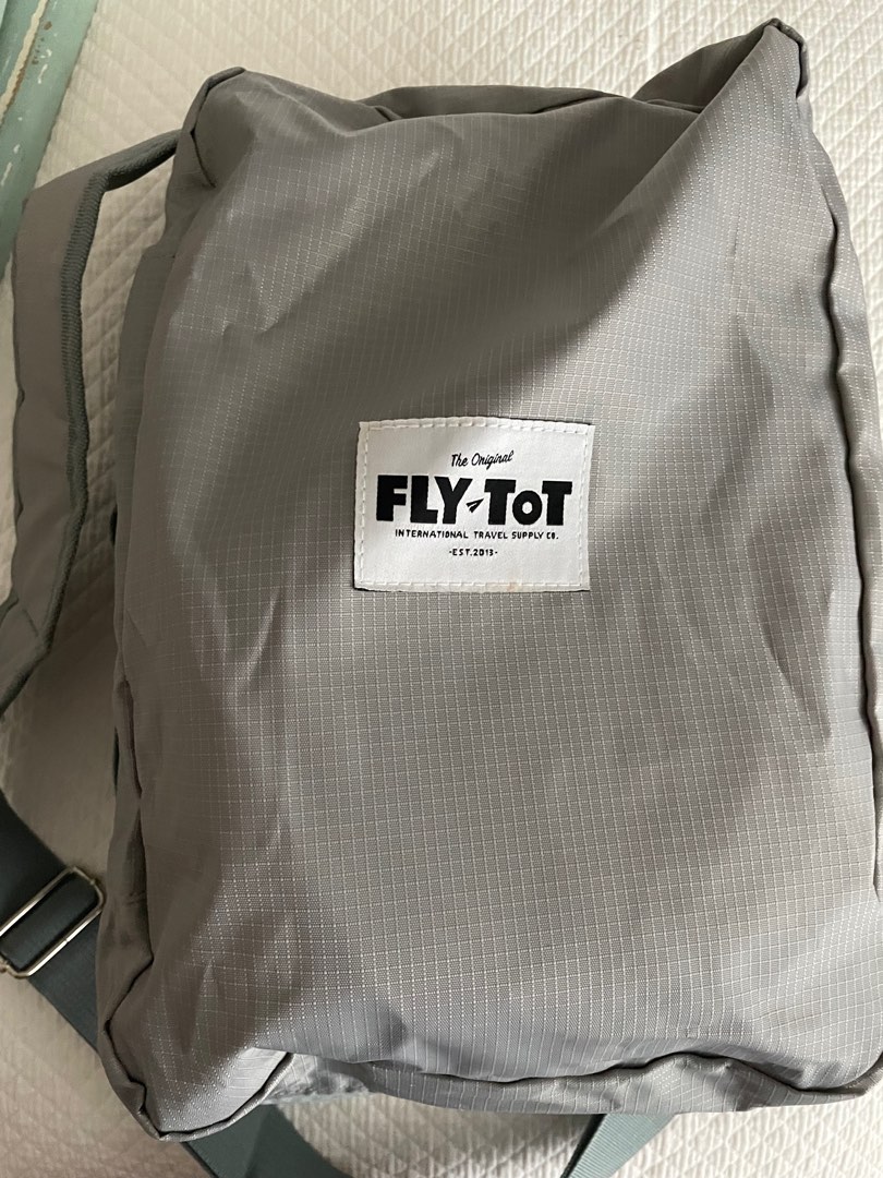 Fly Tot 2.0 with pump and bag, Babies & Kids, Going Out, Other Babies Going Out Needs on Carousell
