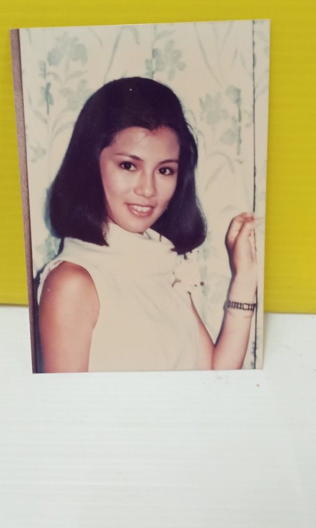 Foto Barbara Yung, Antik, Pajangan di Carousell
