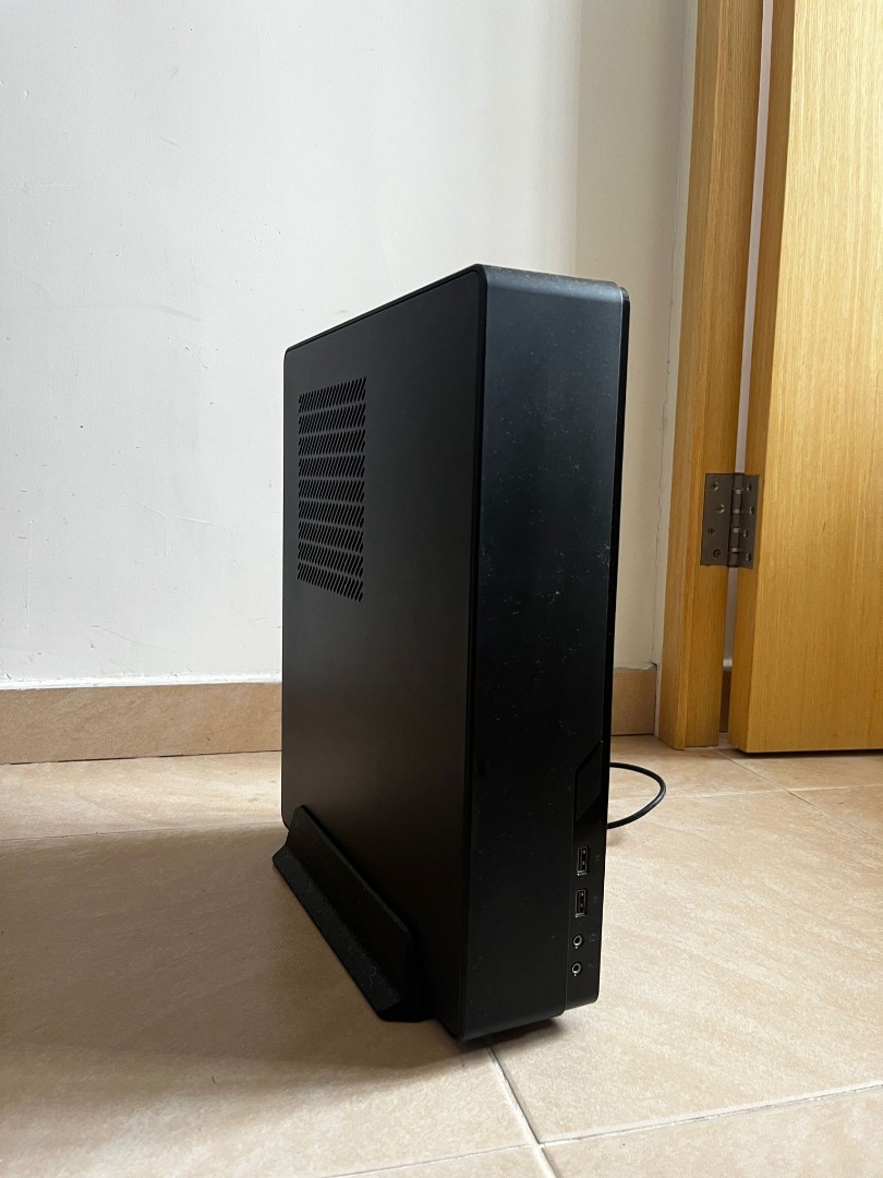 Fractal Design Node 202 ITX case only, 電腦＆科技, 電腦周邊及配件, 其他 - Carousell