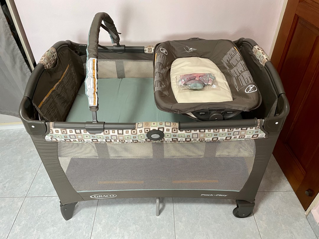 Graco Play Pen, Babies & Kids, Baby Nursery & Kids Furniture, Cots ...