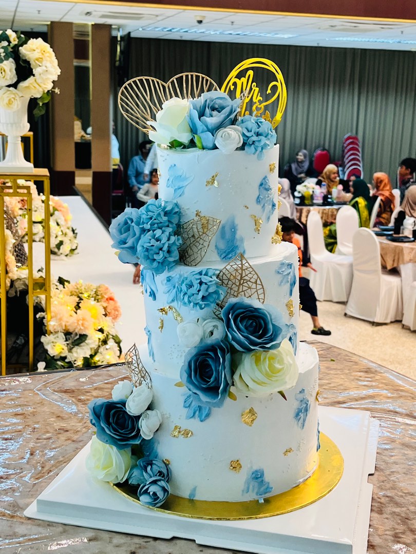 Halal cake/eggless cake/wedding cake/ birthday cake/engagement cake ...