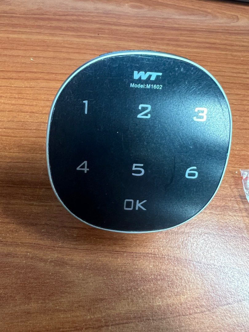 HDB letter box lock( clockwise), Furniture & Home Living, Security ...