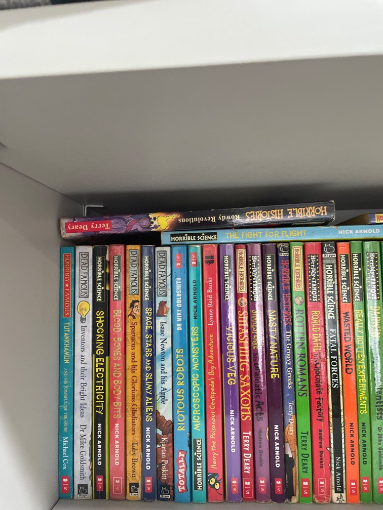 Horrible Science+Horrible Histories+Dead Famous series, Hobbies & Toys ...