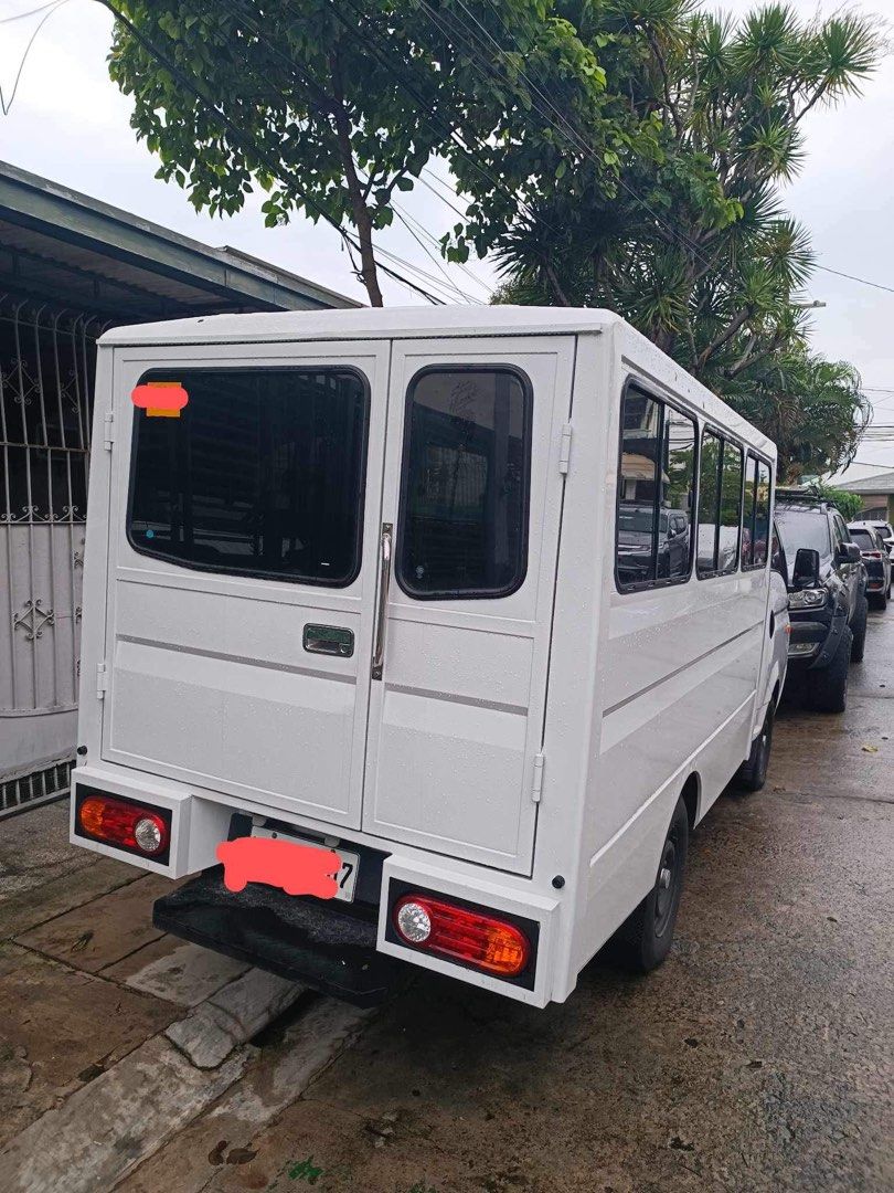 Hyundai H100 (Negotiable) New Look Manual on Carousell