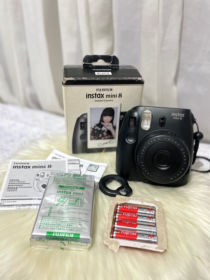 INSTAX MINI 8 BLACK, Photography, Cameras on Carousell