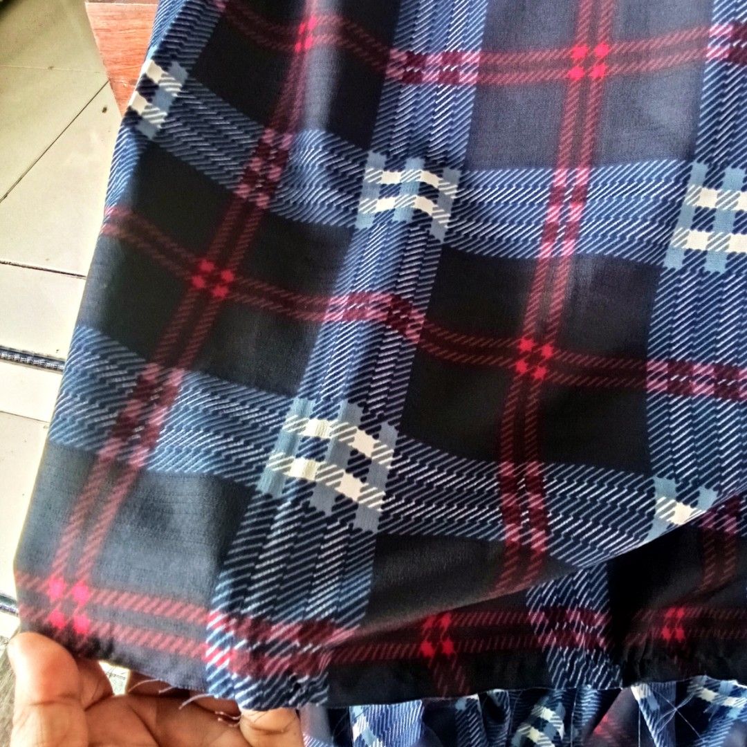 Kain Kotak Kotak Biru Dongker On Carousell