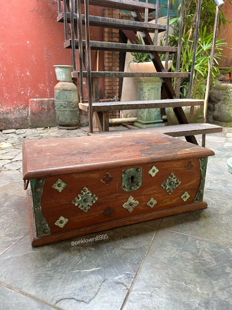 Kotak Peti Kayu Antik Antique Sedang Pendek Jadul Kuno Pajangan ...