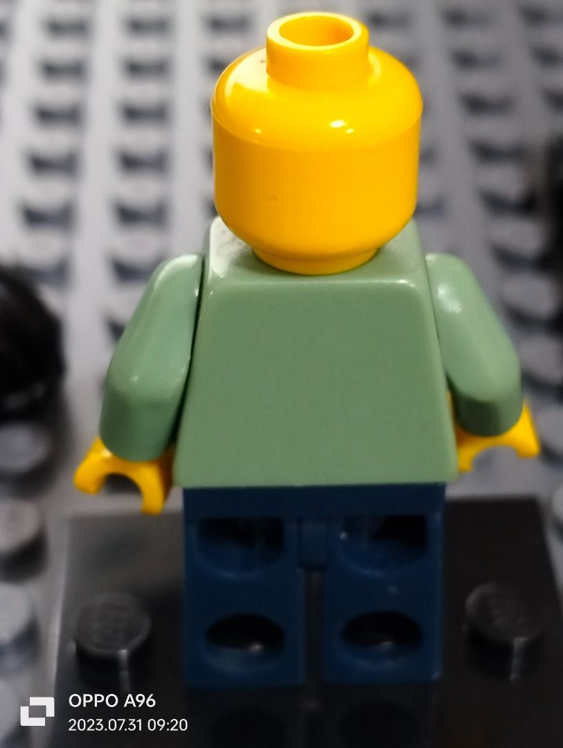 Lego MInifigures Series 1 - Skater, Hobbies & Toys, Toys & Games on ...