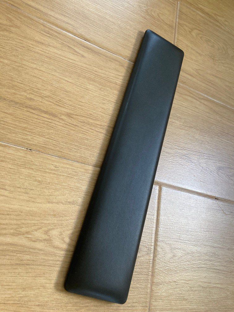 LOGITECH G513 KEYBOARD PALMREST, 手提電話, 其他裝置 - Carousell