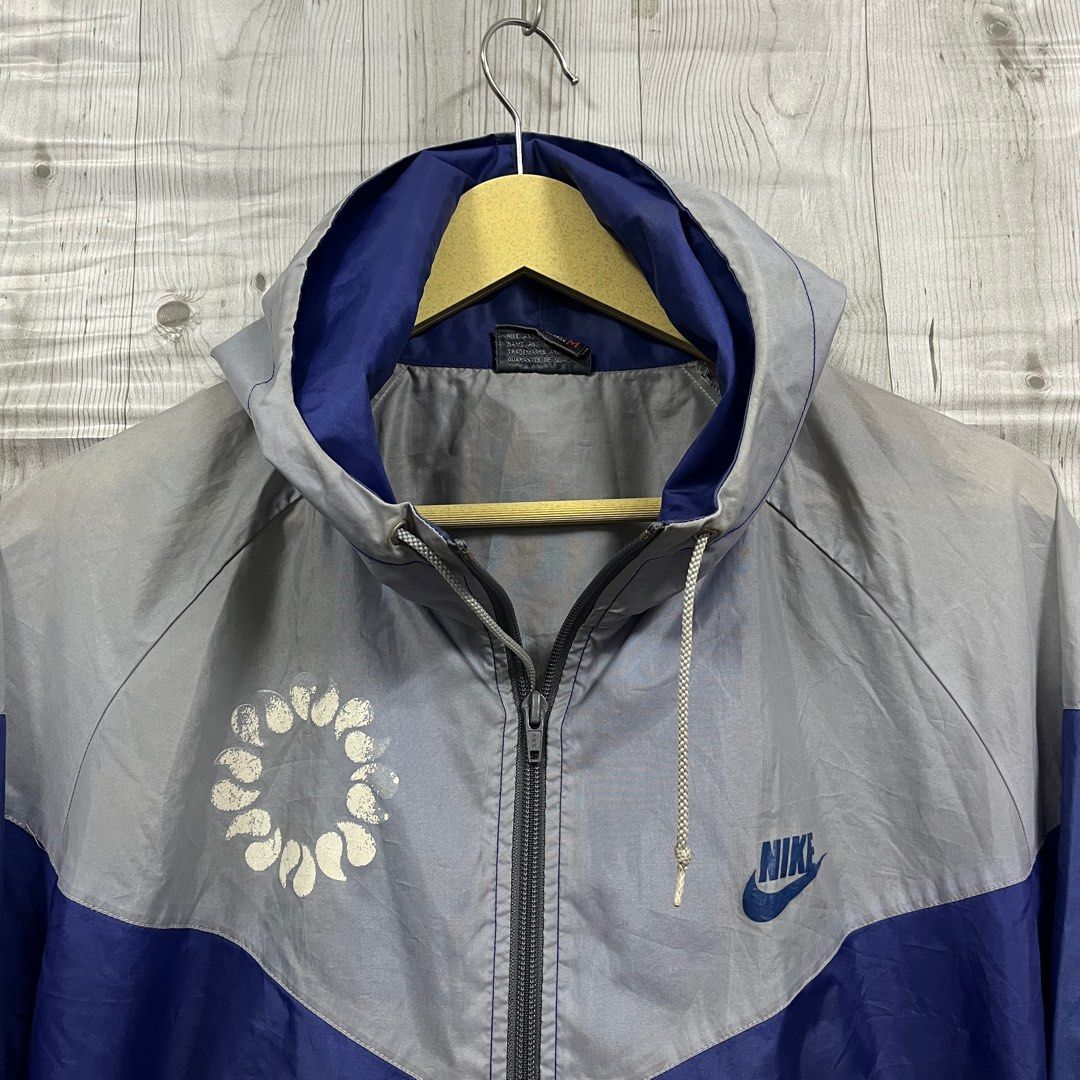 Nike Pinwheels Japan Vintage 1980s, Men's Fashion, Tops & Sets, Hoodies ...