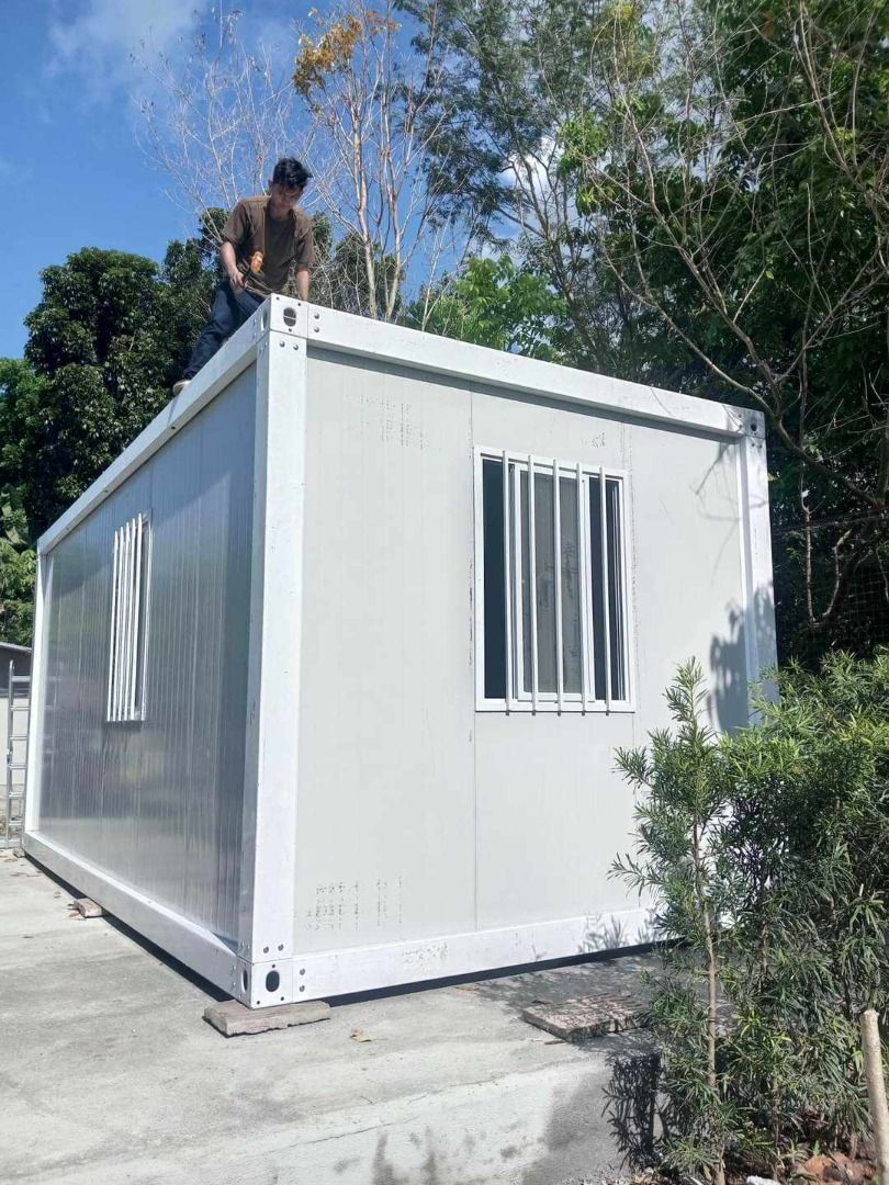 PREFABRICATED CONTAINER VAN USING SANDWICH PANEL, Commercial ...