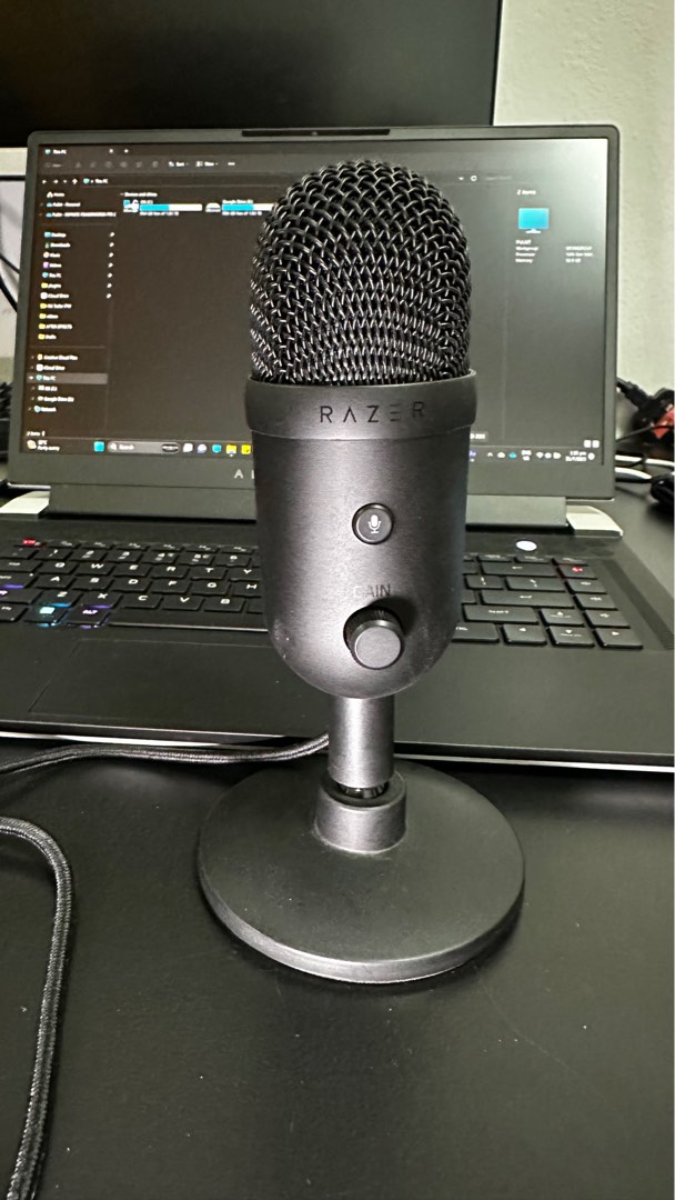 CHEAPEST Razer Seiren V2 X Microphone, Audio, Microphones on Carousell