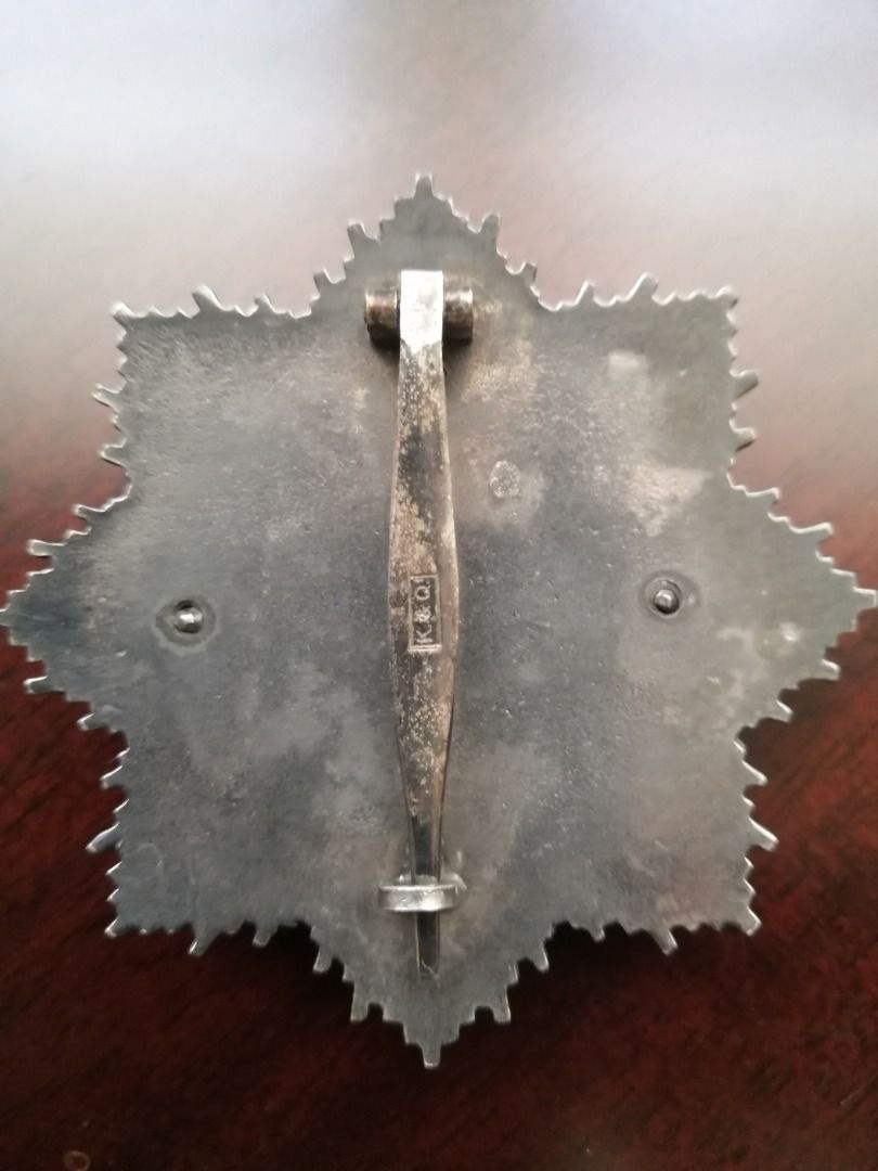 Reproduction WW2 German Cross in Silver, Hobbies & Toys, Memorabilia ...