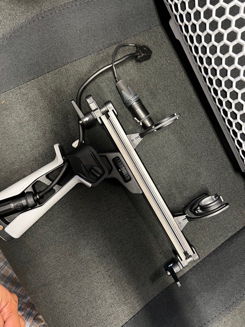 Rode Blimp Windshield and Shock Mount Suspension System for Shotgun ...