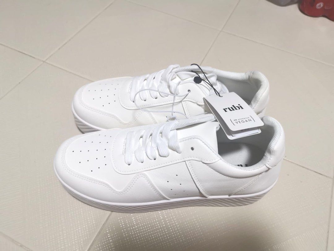 Rubi shoes, Women's Fashion, Footwear, Sneakers on Carousell