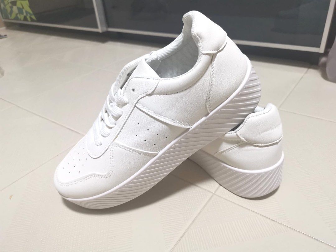 Rubi shoes, Women's Fashion, Footwear, Sneakers on Carousell