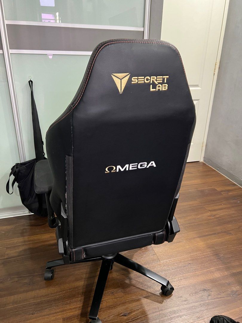 Secret Lab Gaming Chair, Furniture & Home Living, Furniture, Chairs on ...