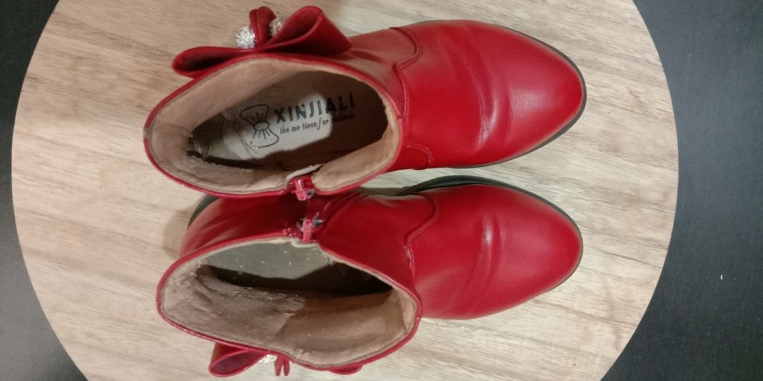 Sepatu Booth Merah, Bayi & Anak, Lainnya di Carousell