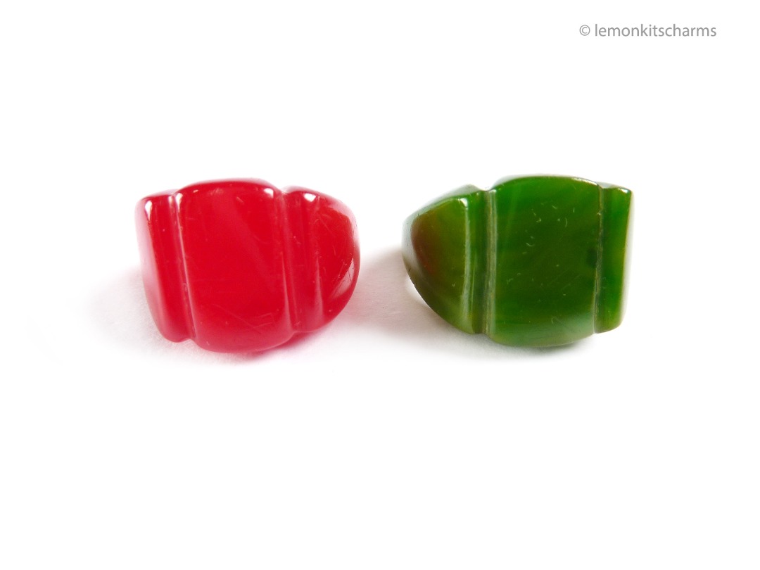 Vintage 1940s Bakelite Style Plastic Ring, Choose red / green, rg323-c ...