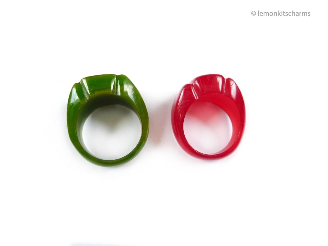Vintage 1940s Bakelite Style Plastic Ring, Choose red / green, rg323-c ...
