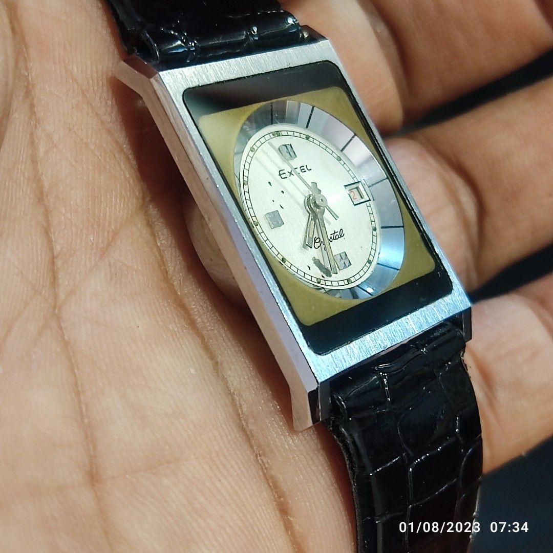 Vintage Excel Crystal Tank Mechanical, Men's Fashion, Watches ...