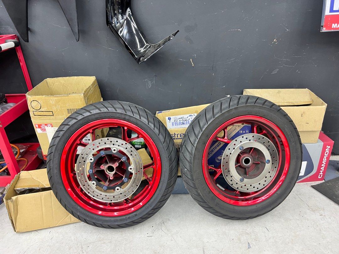 Xmax Rim w/ tyre, Motorcycles, Motorcycle Accessories on Carousell