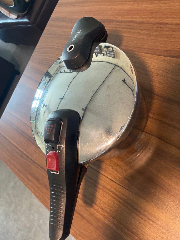 Zebra Pressure pot, TV & Home Appliances, Kitchen Appliances, Other ...