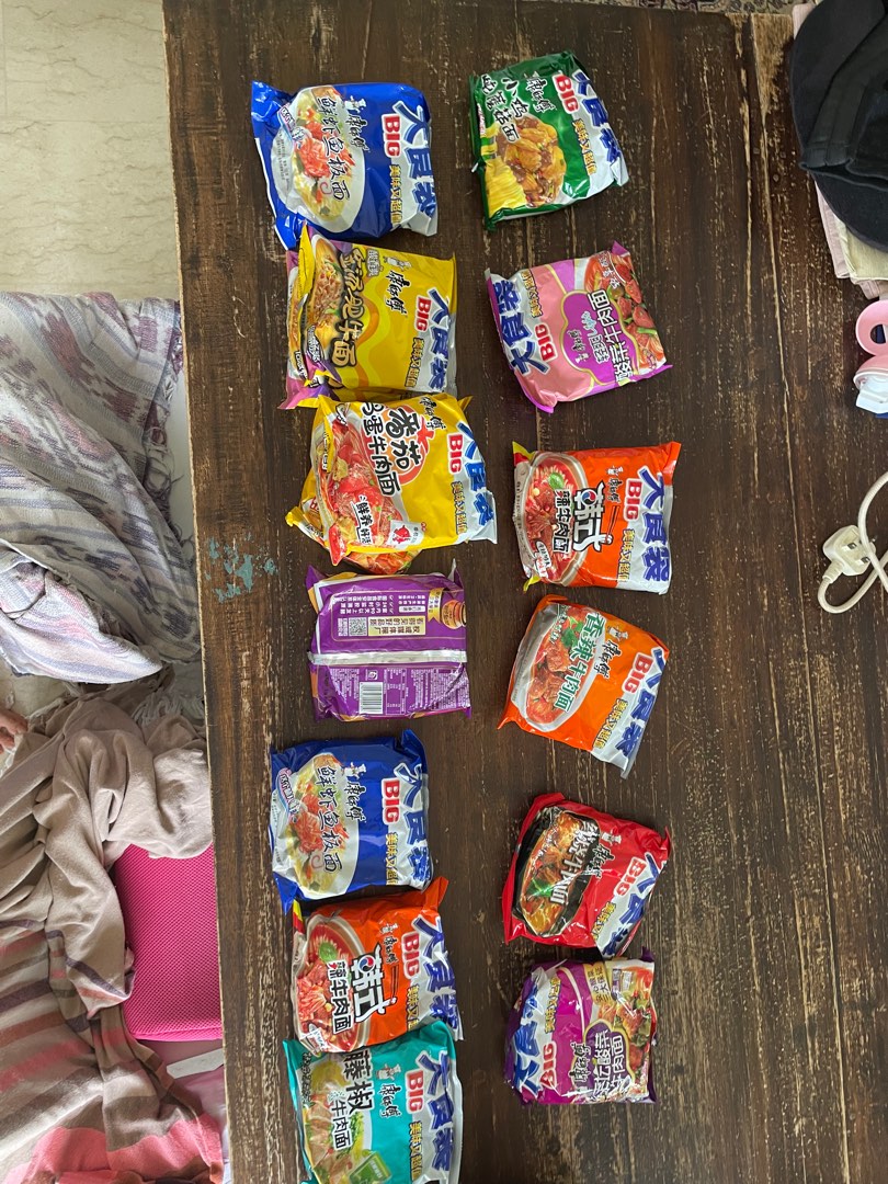 16 packages of instant noodles large package, Food & Drinks, Packaged ...