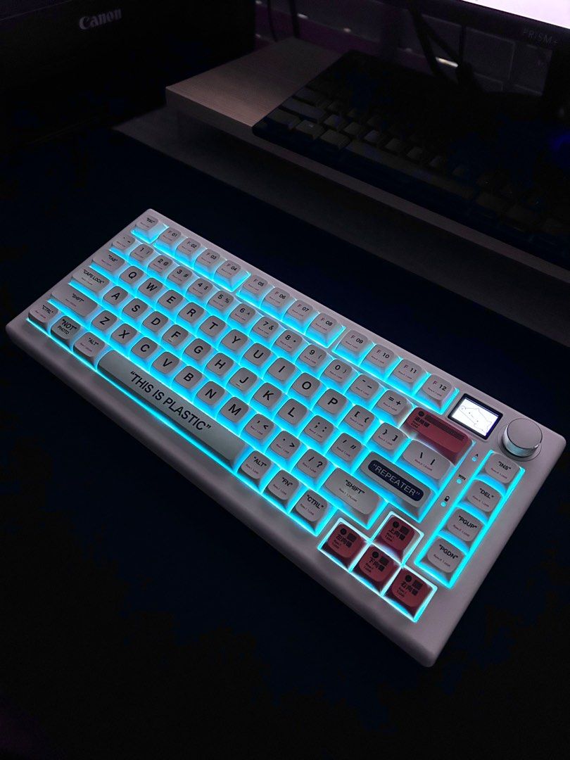 75% Custom Mechanical Keyboard - LCD LED screen + Knob (This is plastic ...