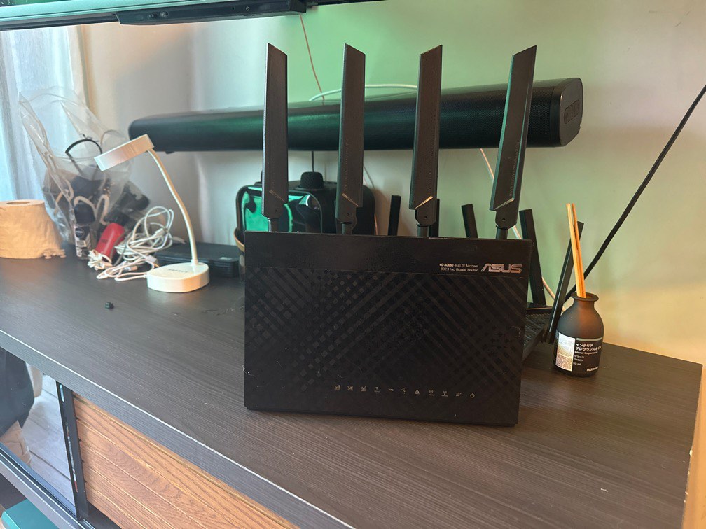 Asus 4g sim router model:4g ac68u 正常冇壞，可試左先俾錢$550, 電腦＆科技, 電腦周邊及配件, Wifi ...