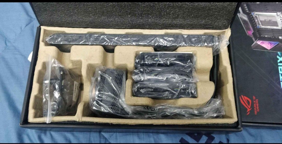 Asus ROG Ryujin 360, Computers & Tech, Parts & Accessories, Computer ...