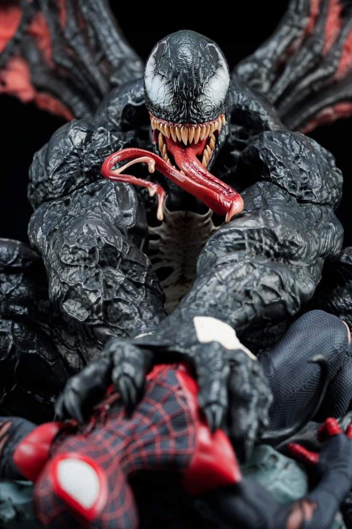 [ATF WANT] WINGED VENOM STATUE, Hobbies & Toys, Toys & Games on Carousell