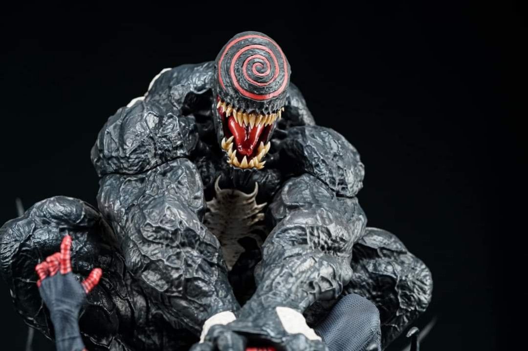 [ATF WANT] WINGED VENOM STATUE, Hobbies & Toys, Toys & Games on Carousell