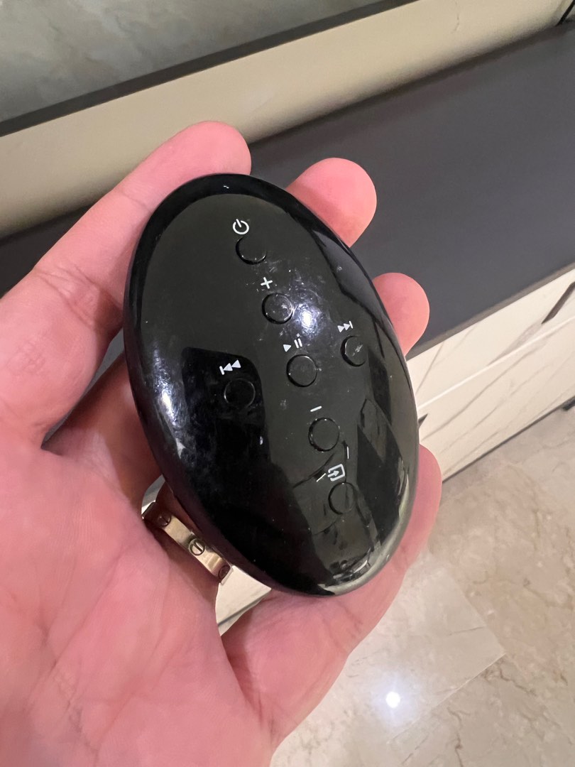 Bowers & Wilkins remote, Audio, Other Audio Equipment on Carousell