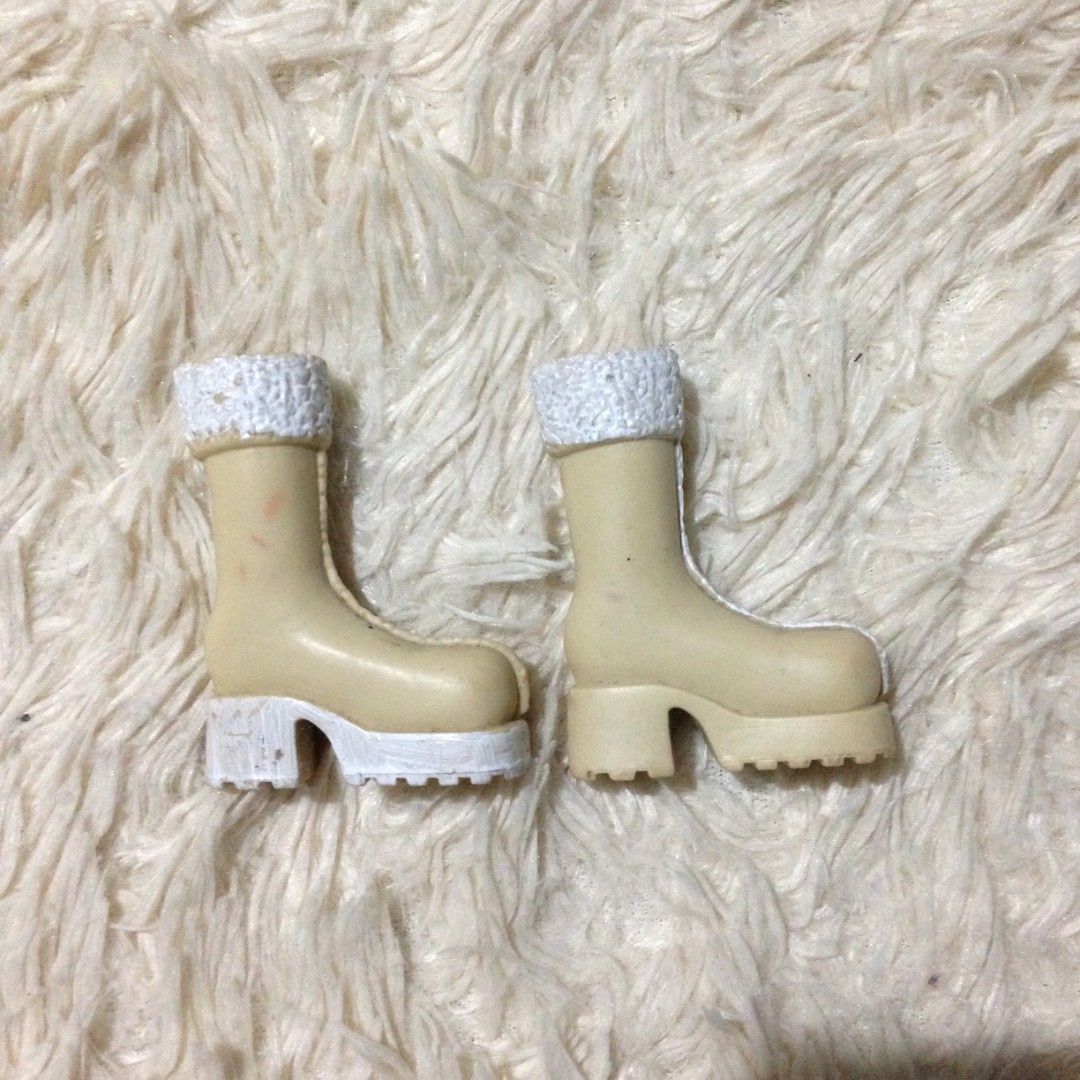 BRATZ SHOES, Hobbies & Toys, Toys & Games on Carousell