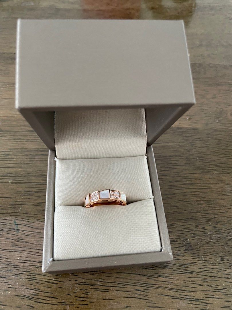 BV serpenti ring mother of pearl and diamond rose gold, Women's Fashion ...