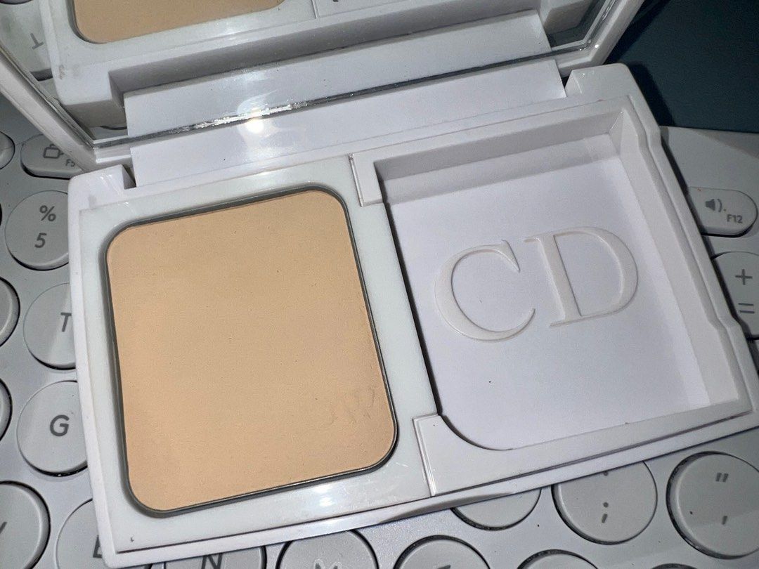 Christian Dior powder foundation, Beauty & Personal Care, Face, Makeup ...