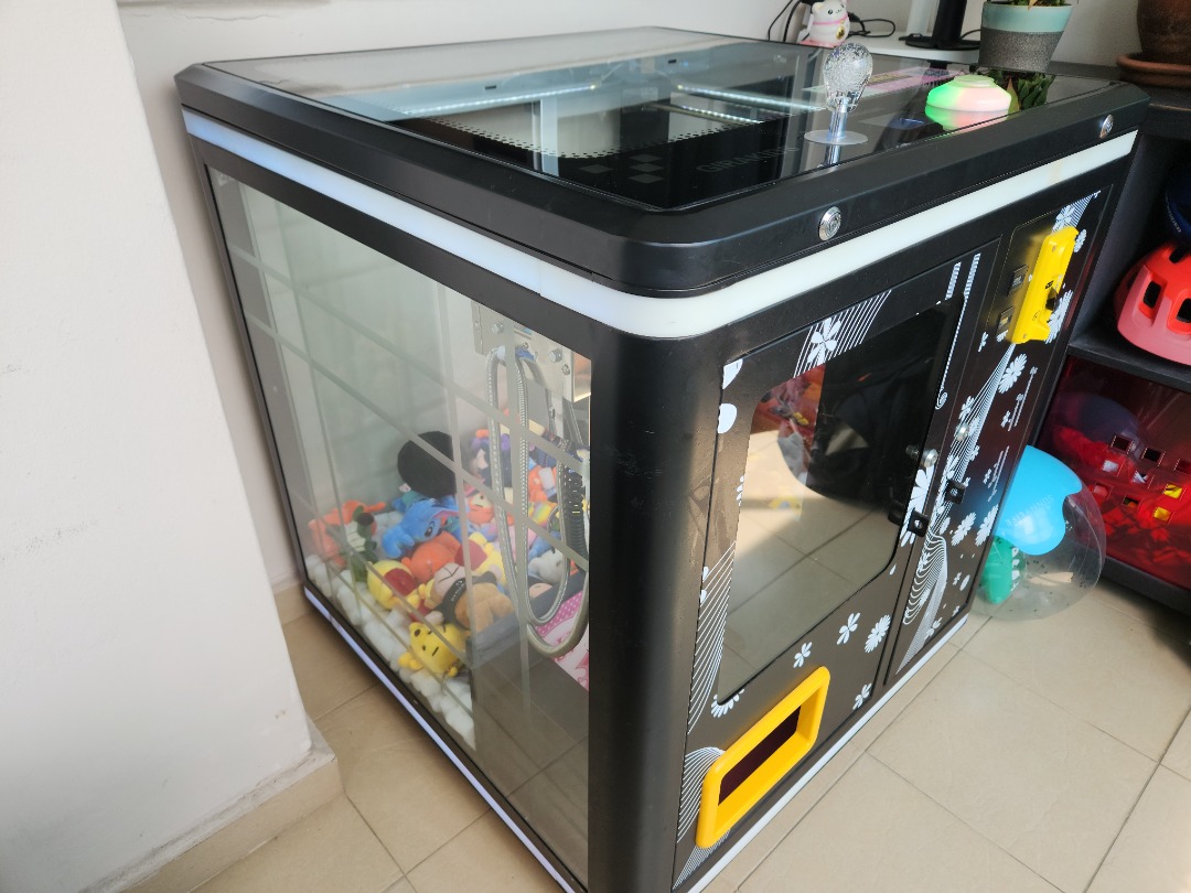 Claw Machine, Hobbies & Toys, Toys & Games on Carousell