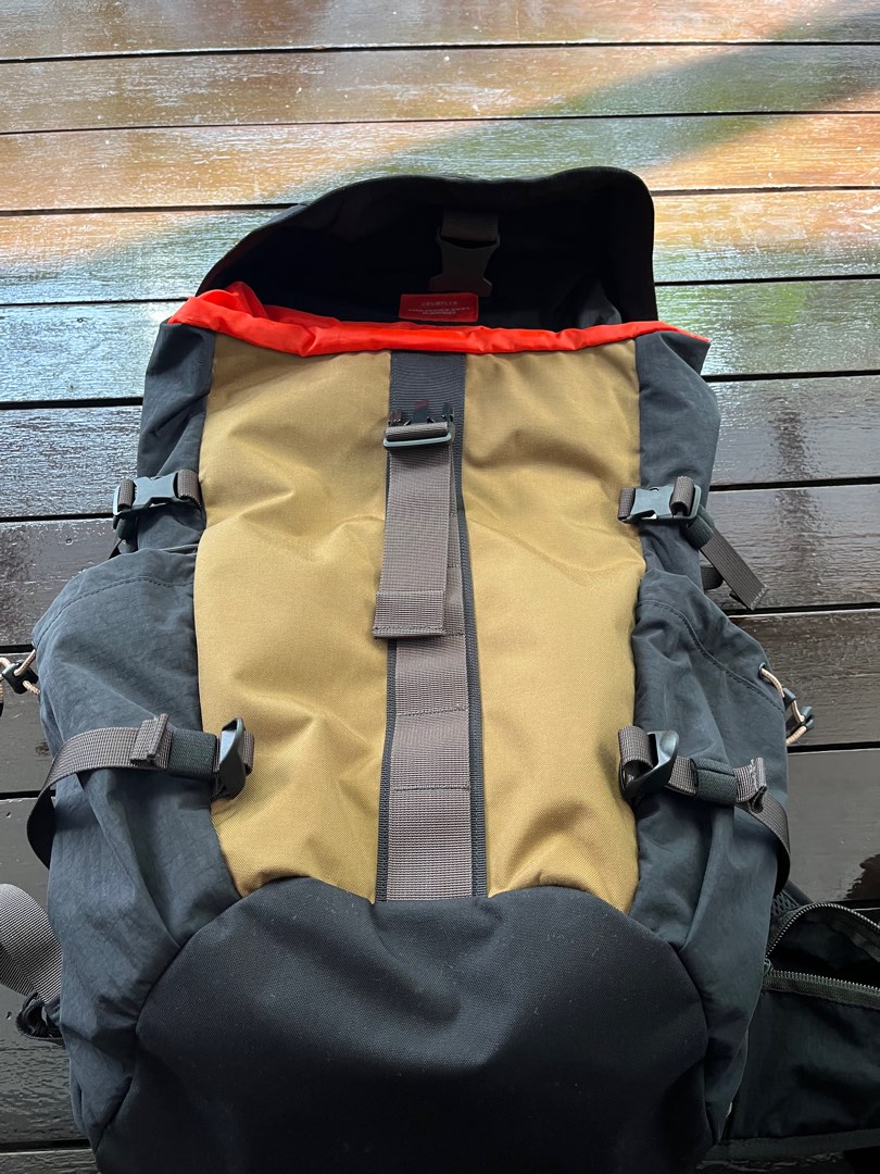 Crumpler Dusty Trail 30L, Men's Fashion, Bags, Backpacks on Carousell