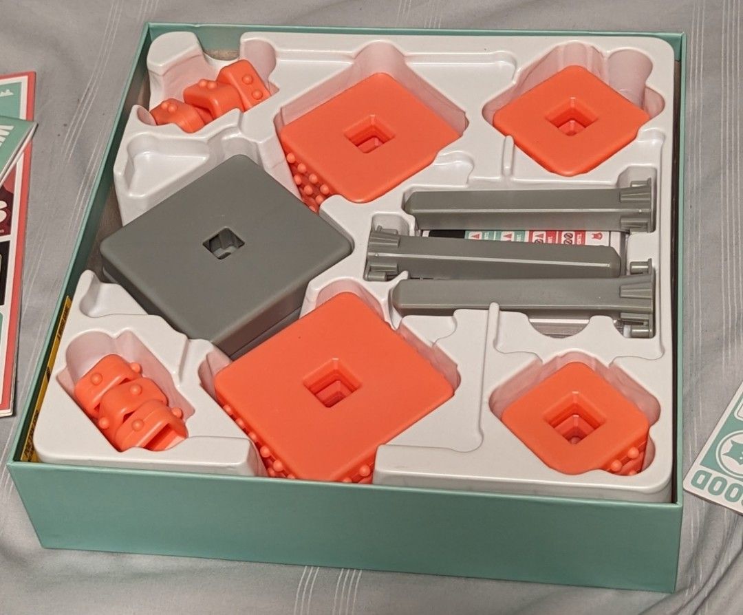 Hand-to-hand Wombat (board game), Hobbies & Toys, Toys & Games on Carousell